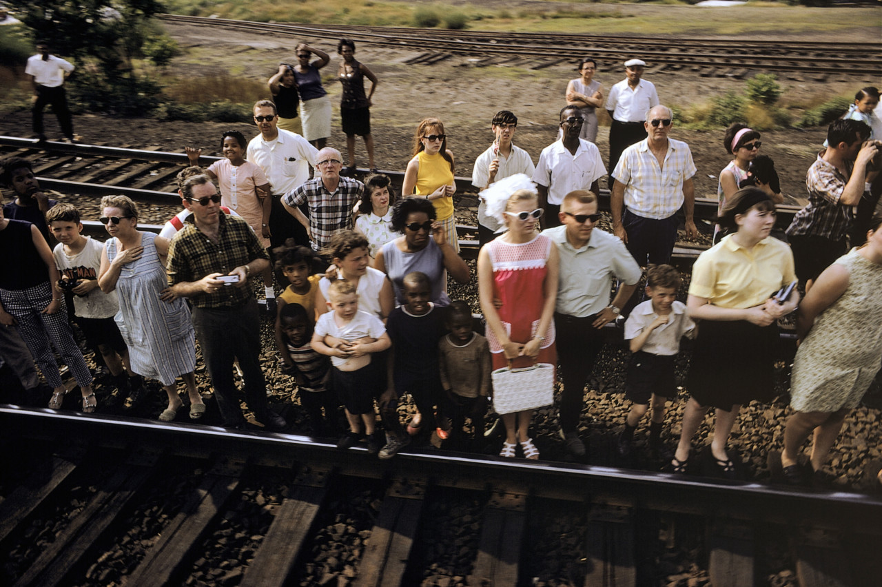 Robert F Kennedys Funeral Train • Magnum Photos